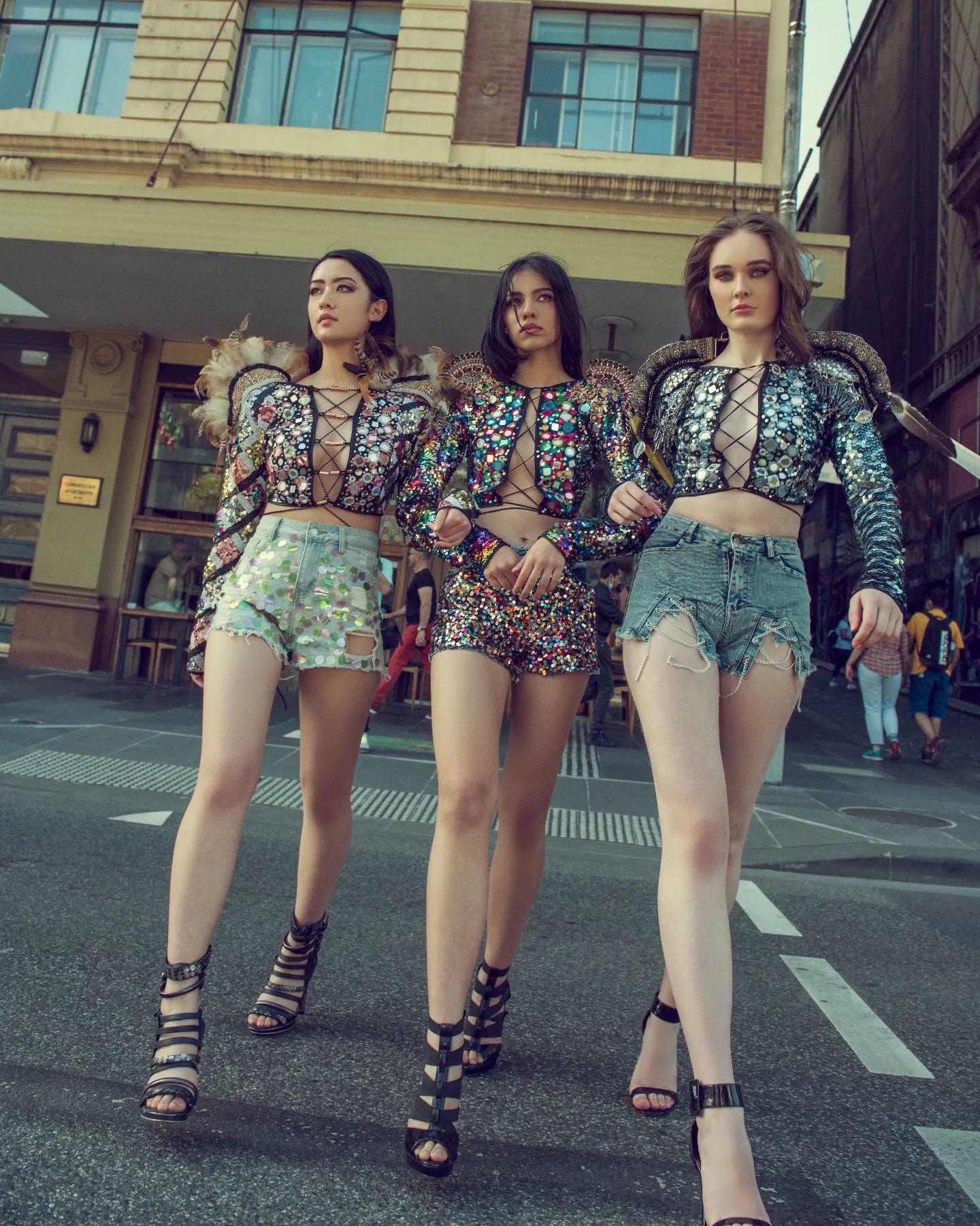 Ali Rauf: A Tapestry Of Tradition And Modernity In Embroidered Fashion ...