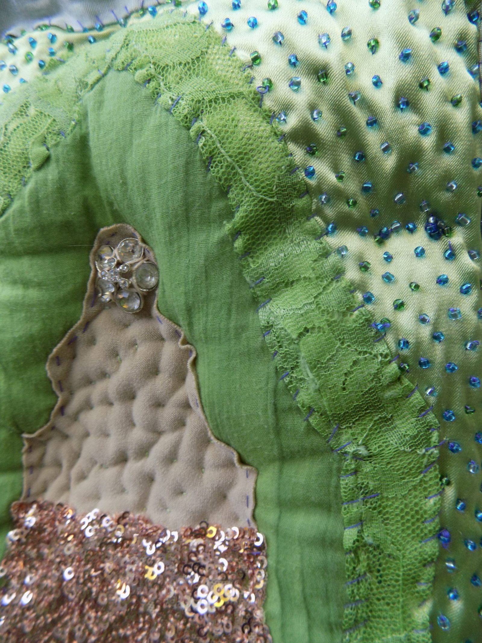 How To Use Padded Structure And Surface Contouring In Textile Art | Mr ...