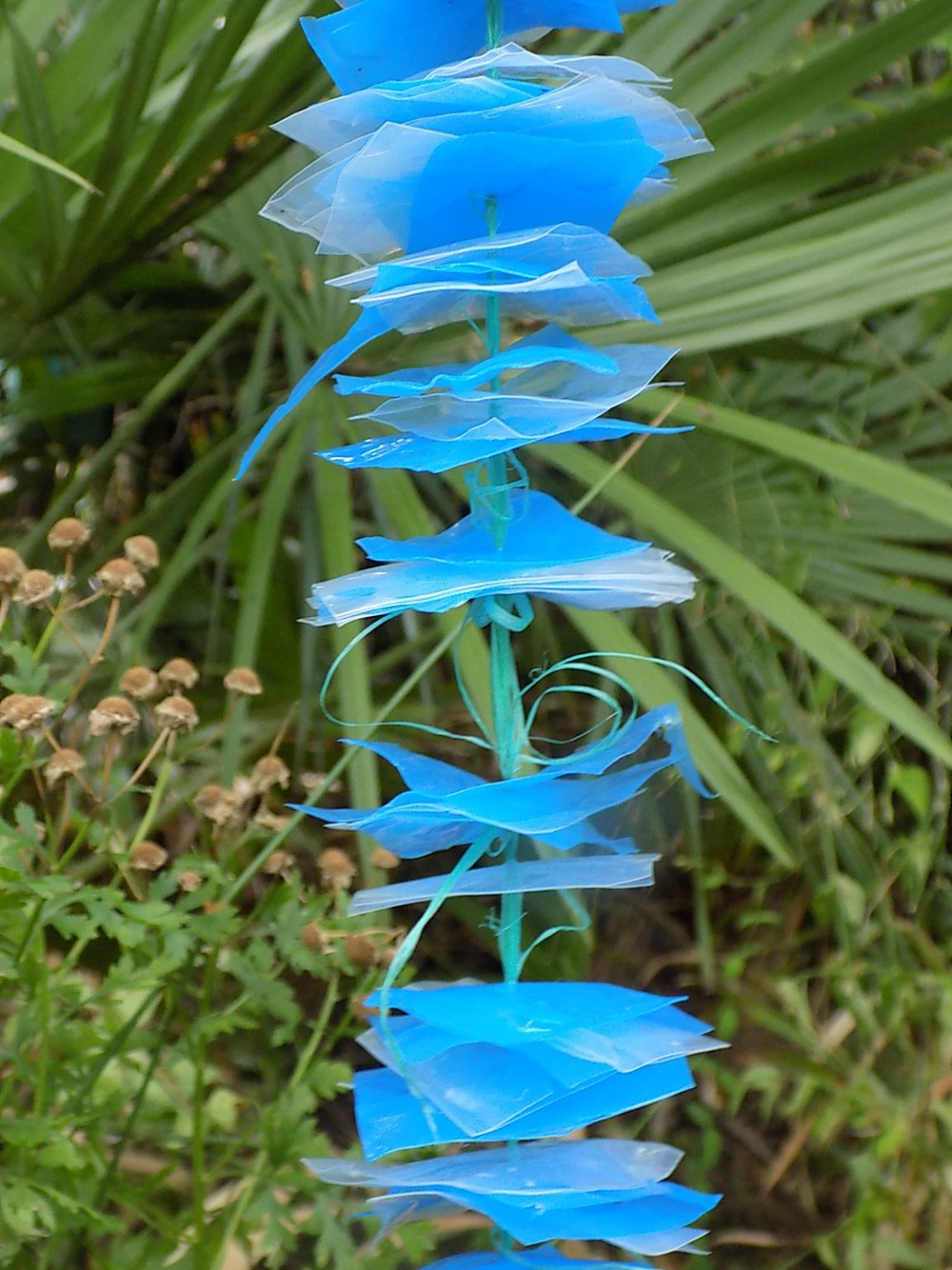 Making Plastic Garlands From Freezer Bags | Textile Art | Mr X Stitch